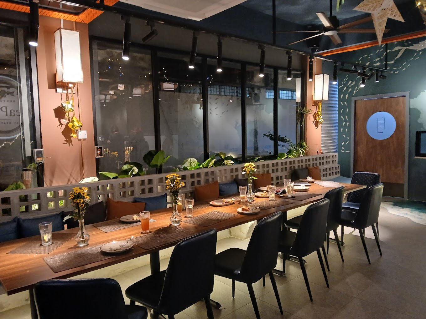 Sea Point by Meat Point TTDI, Kuala Lumpur - Restaurant...