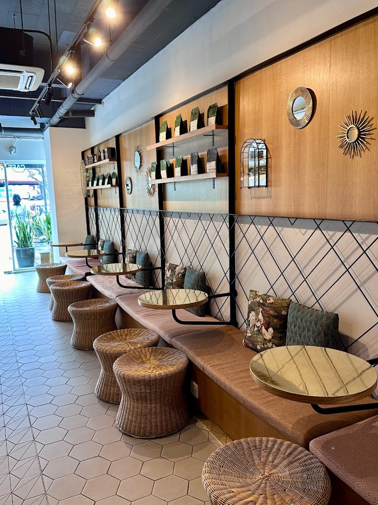 Common Man Coffee Roasters TTDI, Kuala Lumpur - Cafe...