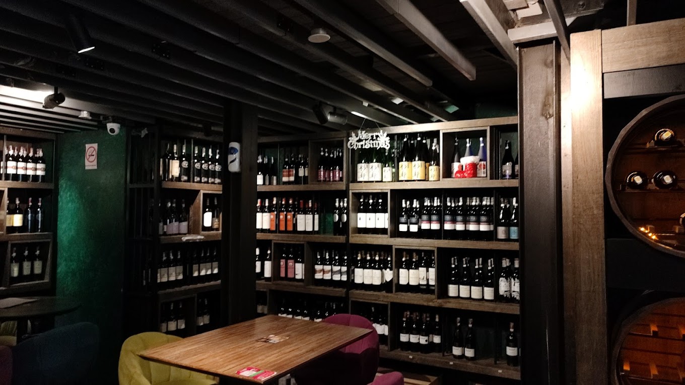 The BAR°N Wine Bar @ Mid Valley, Kuala Lumpur - Restaurant...