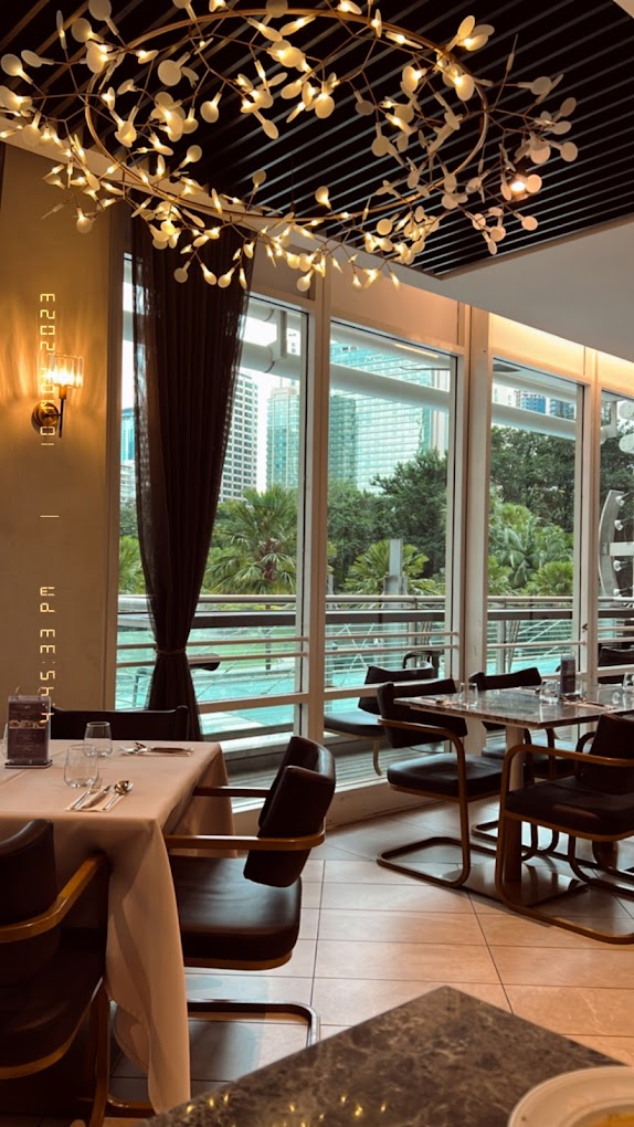 Maria's Signature Suria KLCC, Kuala Lumpur - Steakhouse...