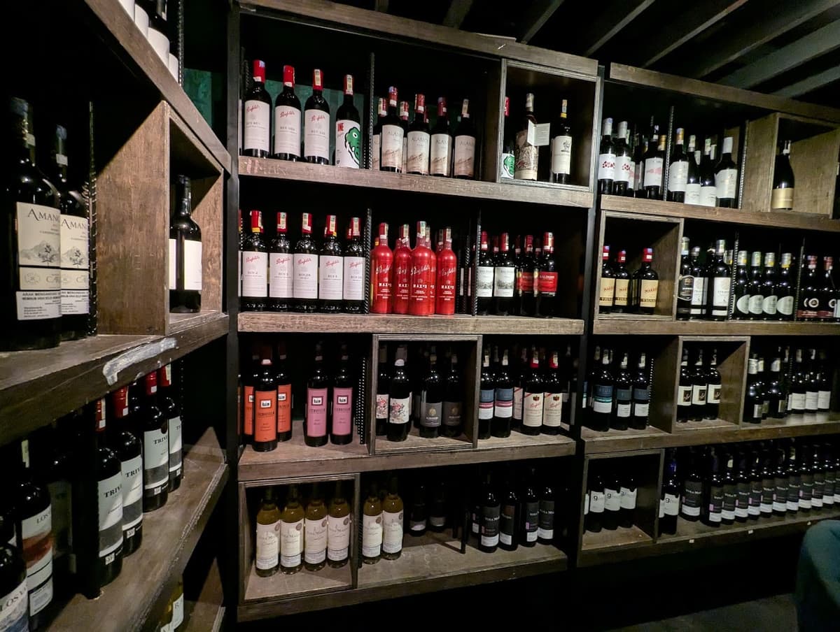 The BAR°N Wine Bar @ Mid Valley, Kuala Lumpur - Restaurant...