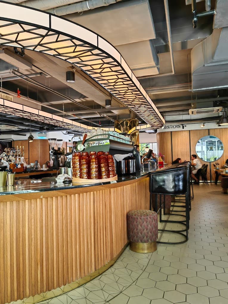 Common Man Coffee Roasters TTDI, Kuala Lumpur - Cafe...