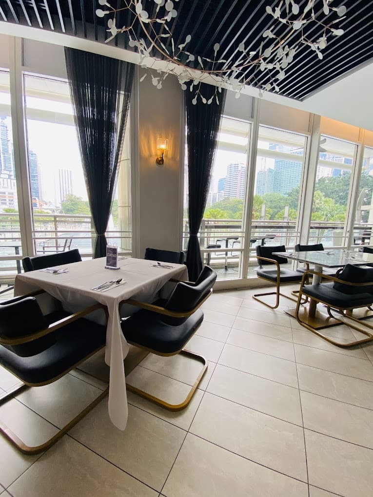 Maria's Signature Suria KLCC, Kuala Lumpur - Steakhouse...